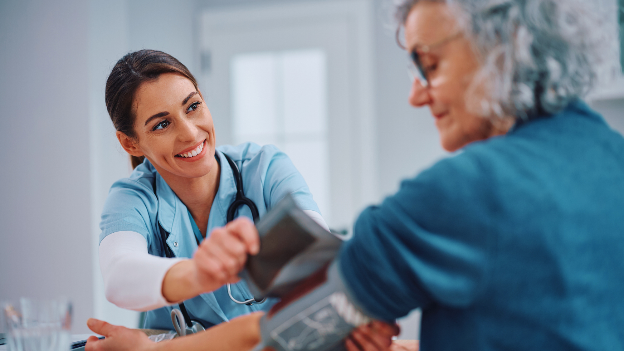 7 Ways Boost Your Travel Nurse Resume | Medical Solutions